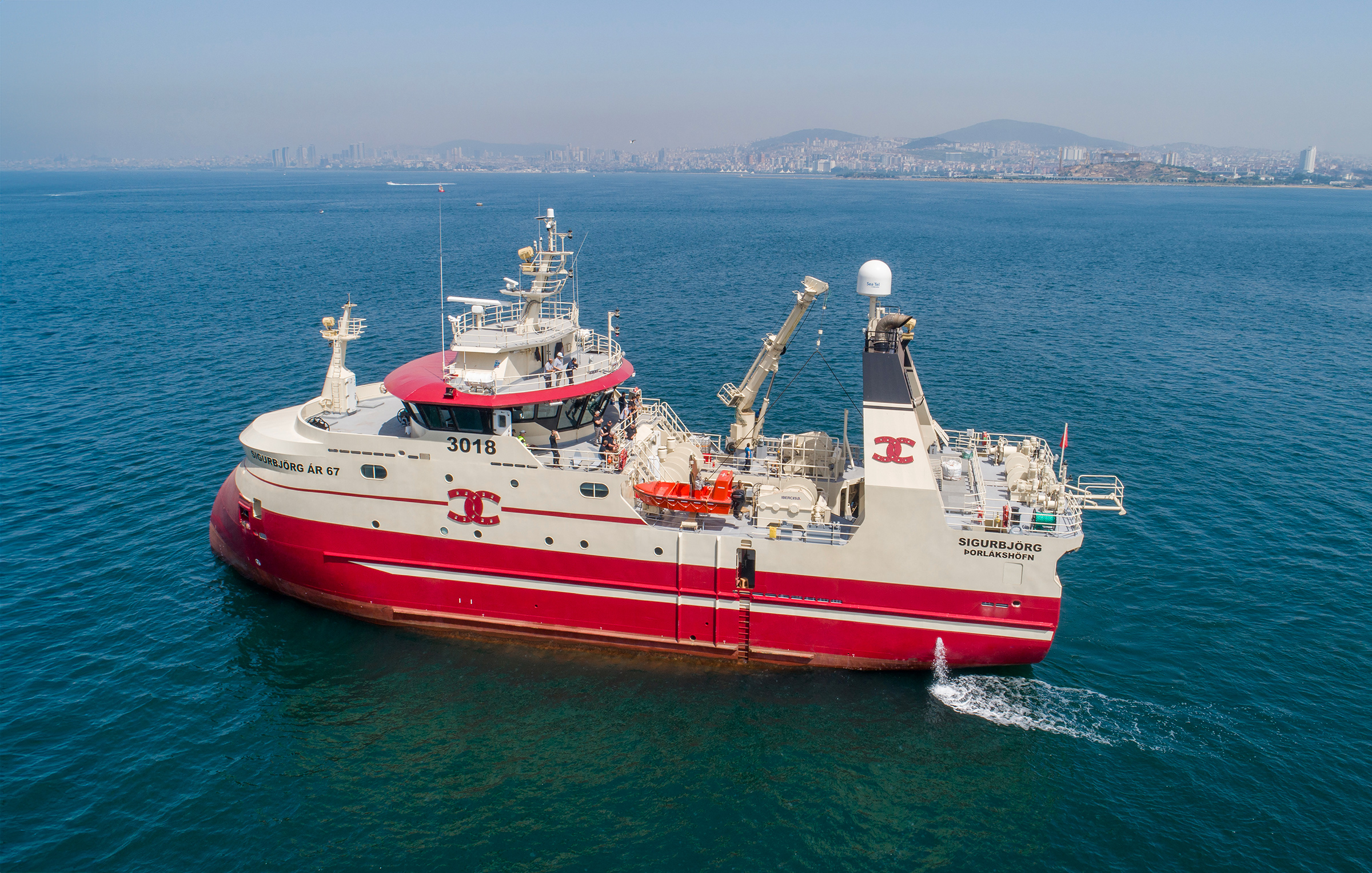 Nieuwe triple-rig hektrawler met omgekeerde Enduro Boeg voor IJsland ...